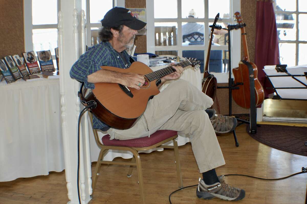 Spirit of Peoria provides a nostalgic journey along the river