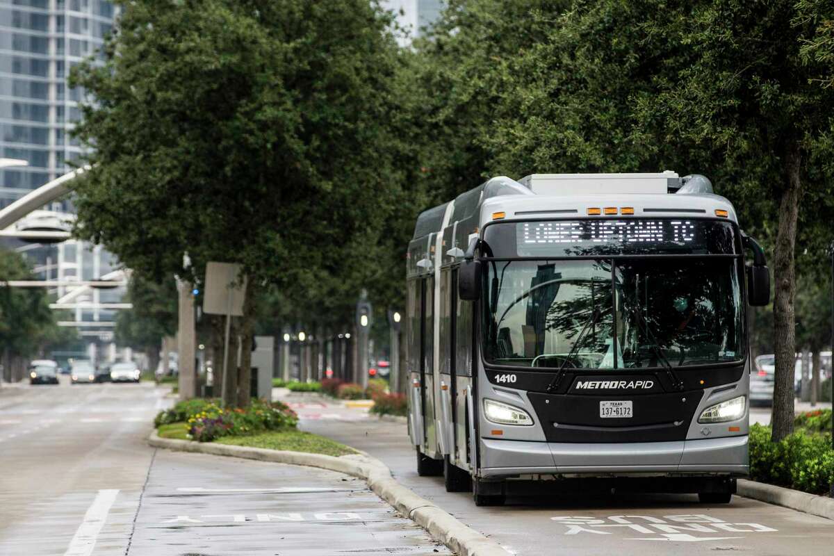 Metro commits to zero emission bus fleet, but gives itself years to ...