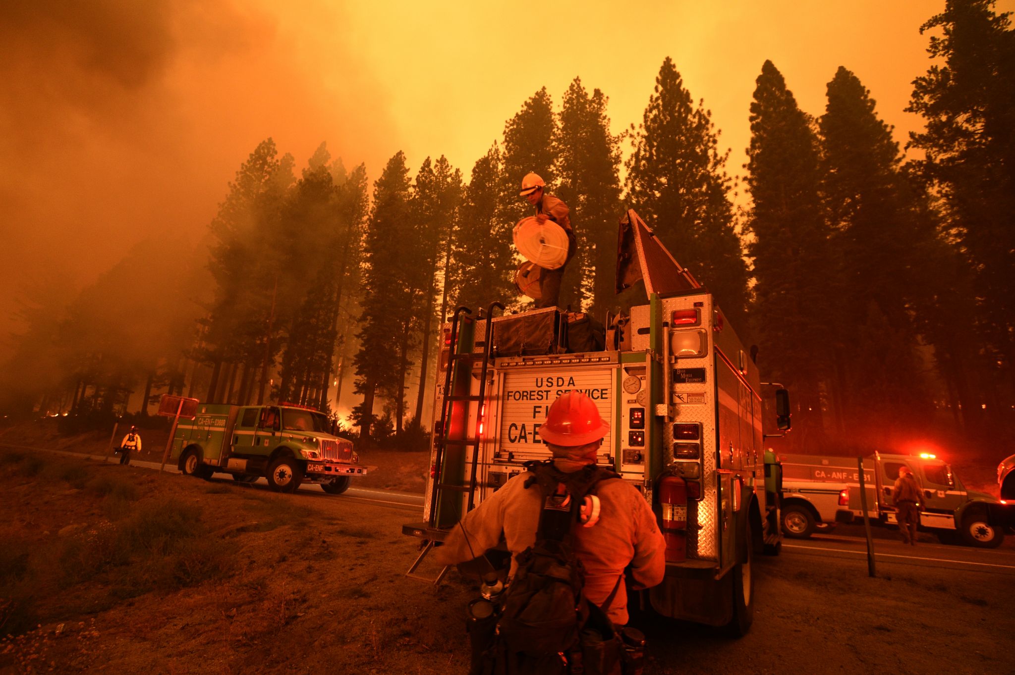 Caldor Fire threatens community of Strawberry on Highway 50