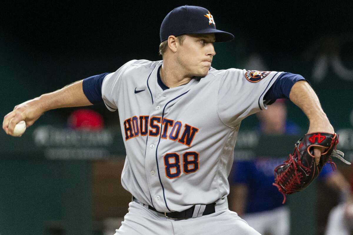 Astros complete dramatic comeback against Rangers