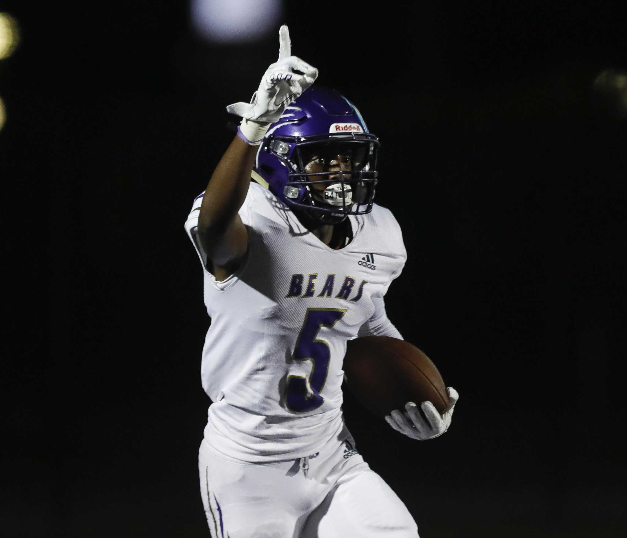 FOOTBALL: Montgomery starts season strong with win at Porter