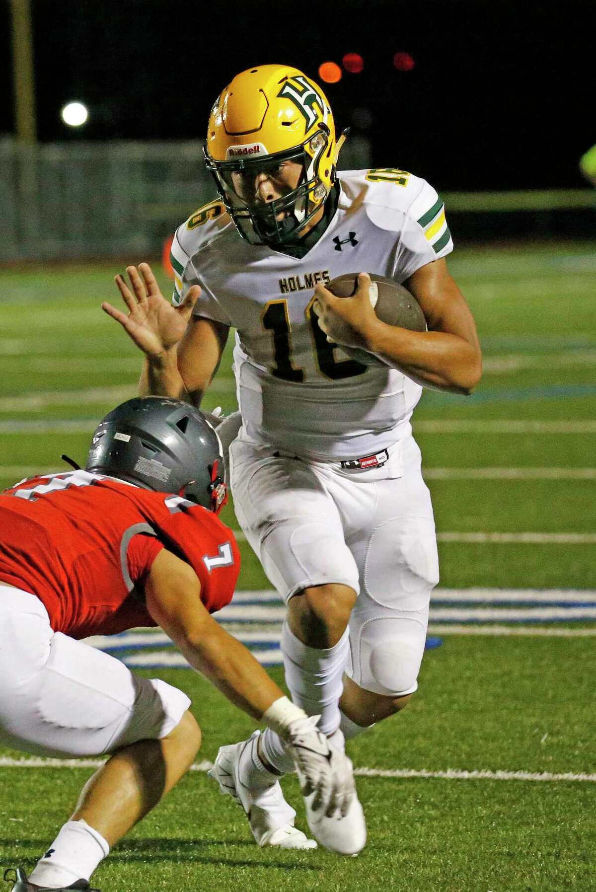 High School Football: Holmes opens season with rout of LEE