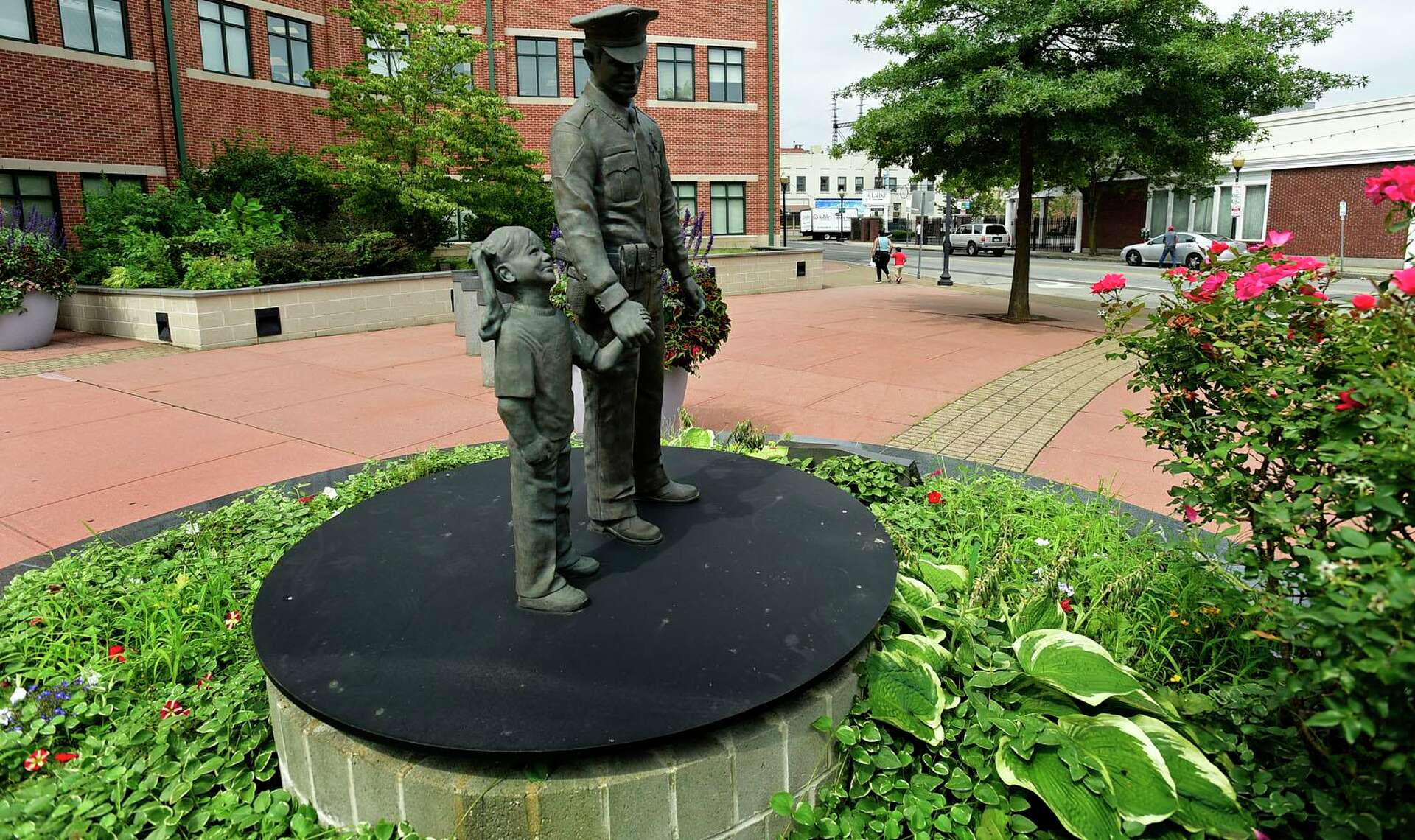 Police: Ex-Norwalk lawyer Carl Ferraro stole $1.85M from clients