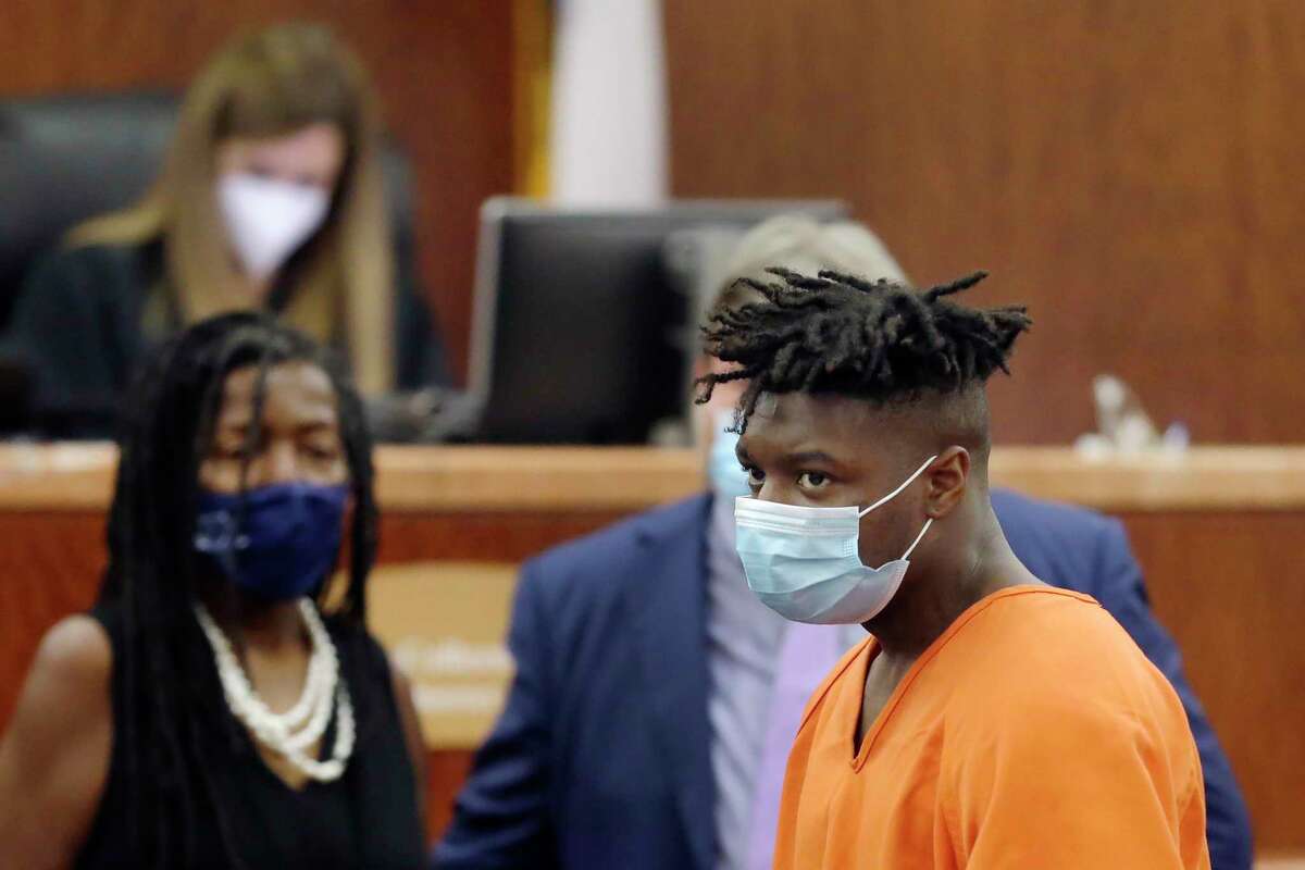 Suspects in fatal shooting of New Orleans officer each claim to be ...