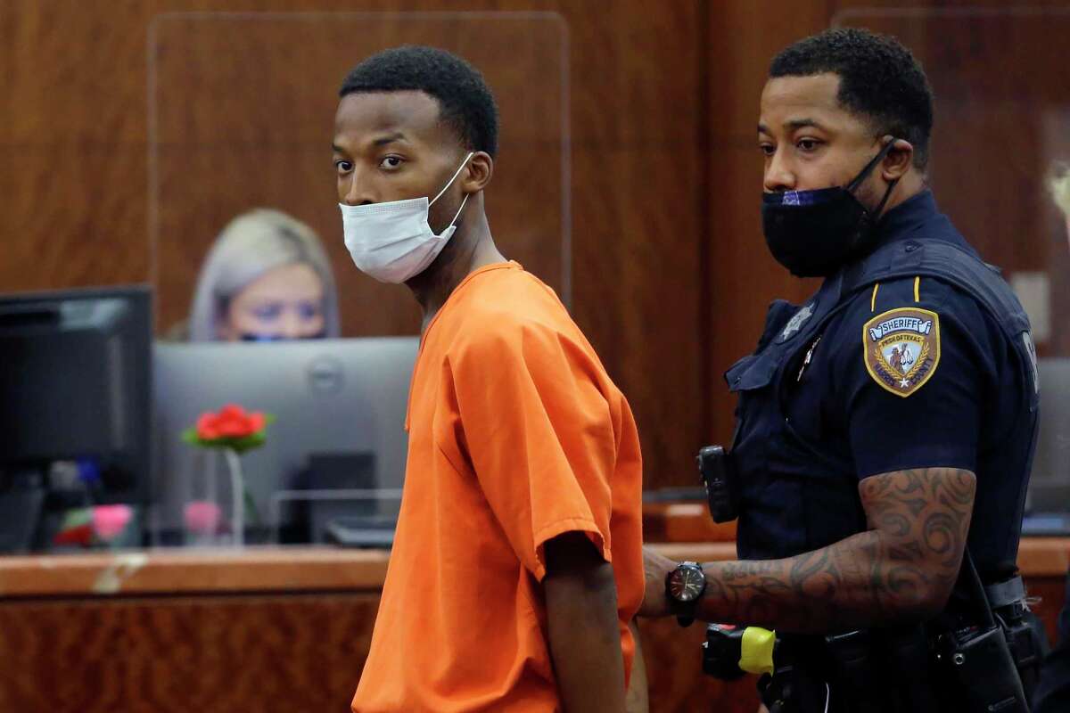 Suspects in fatal shooting of New Orleans officer each claim to be ...