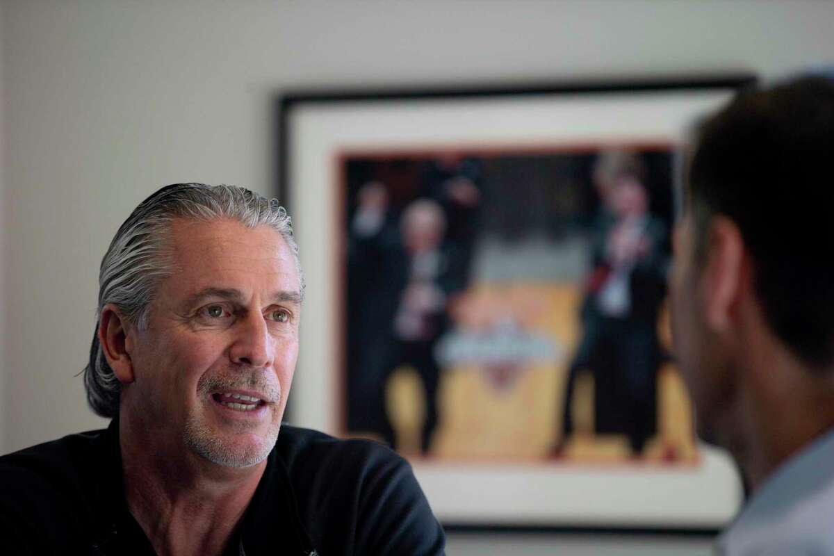 Giants, fans can celebrate the legacy of outgoing coach Ron Wotus