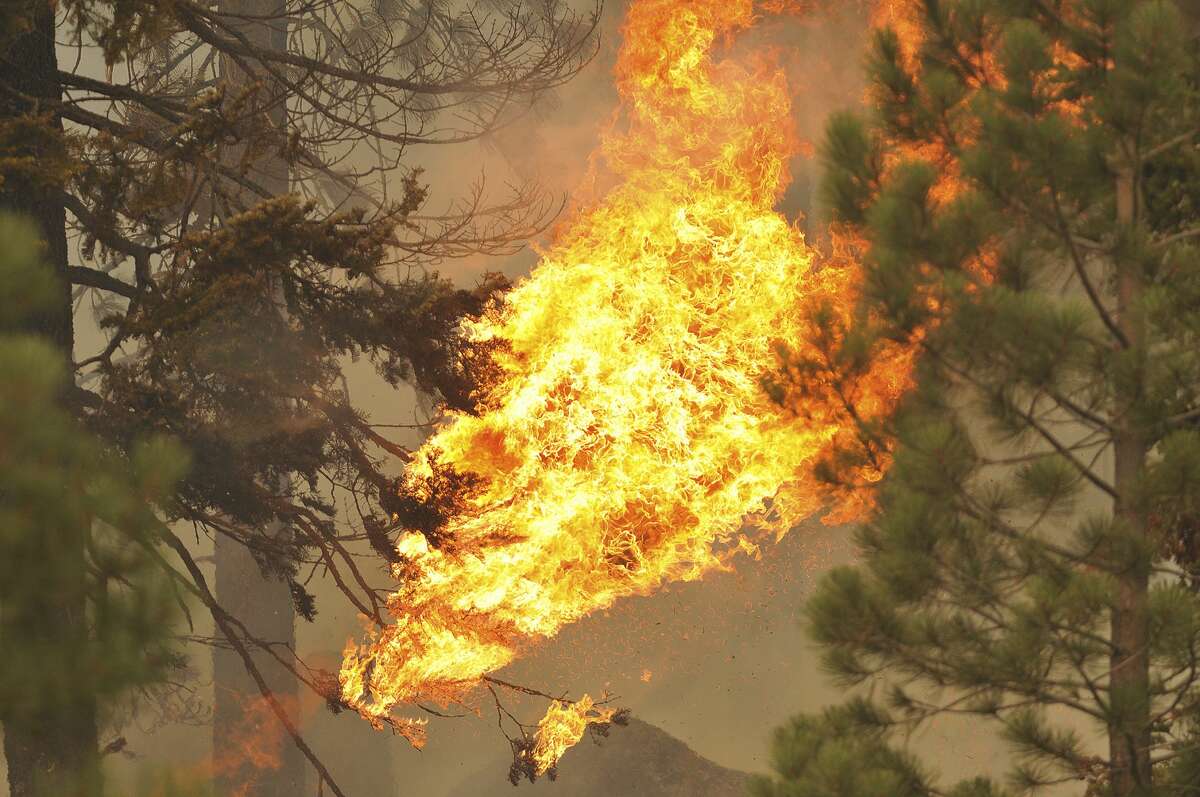 Caldor Fire updates: Officials cautiously optimistic as winds calm