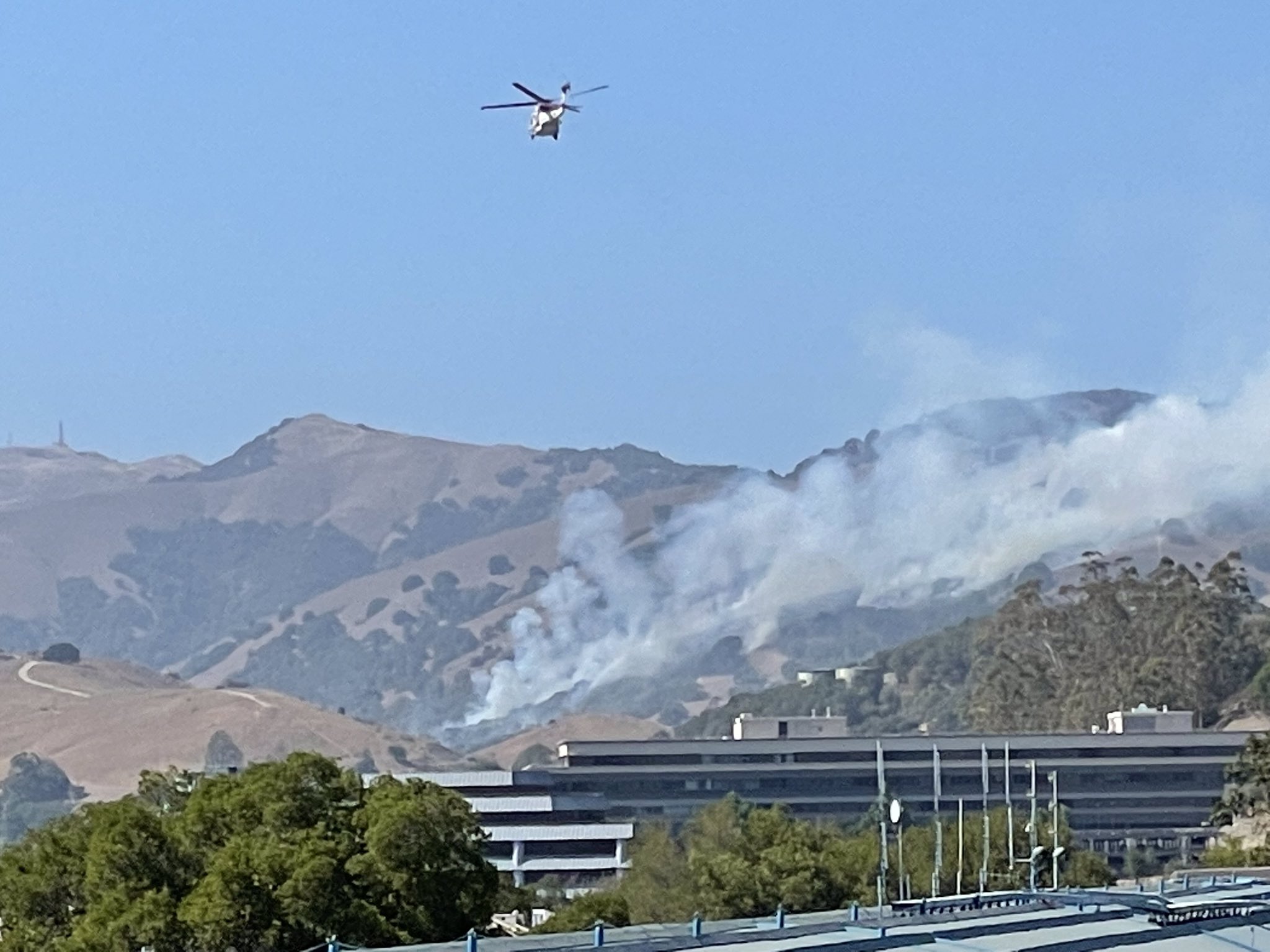 Wildfire on ridge above San Rafael neighborhood 80% contained