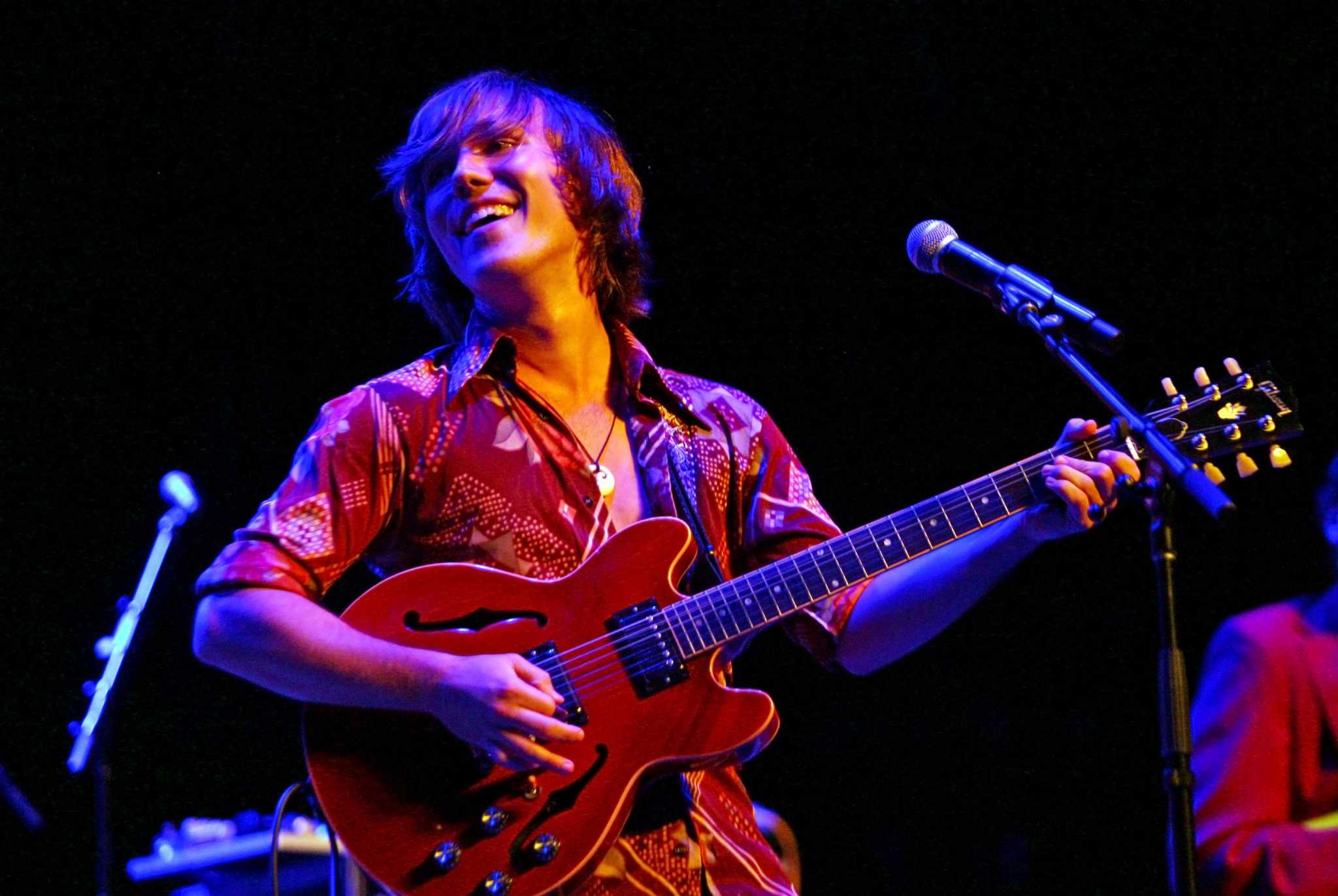 In photos: Rain forces Wednesday Nite Live concert to move indoors to ...