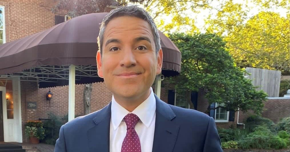 Jonathan Martinez will replace Randy Beamer on WOAI-TV