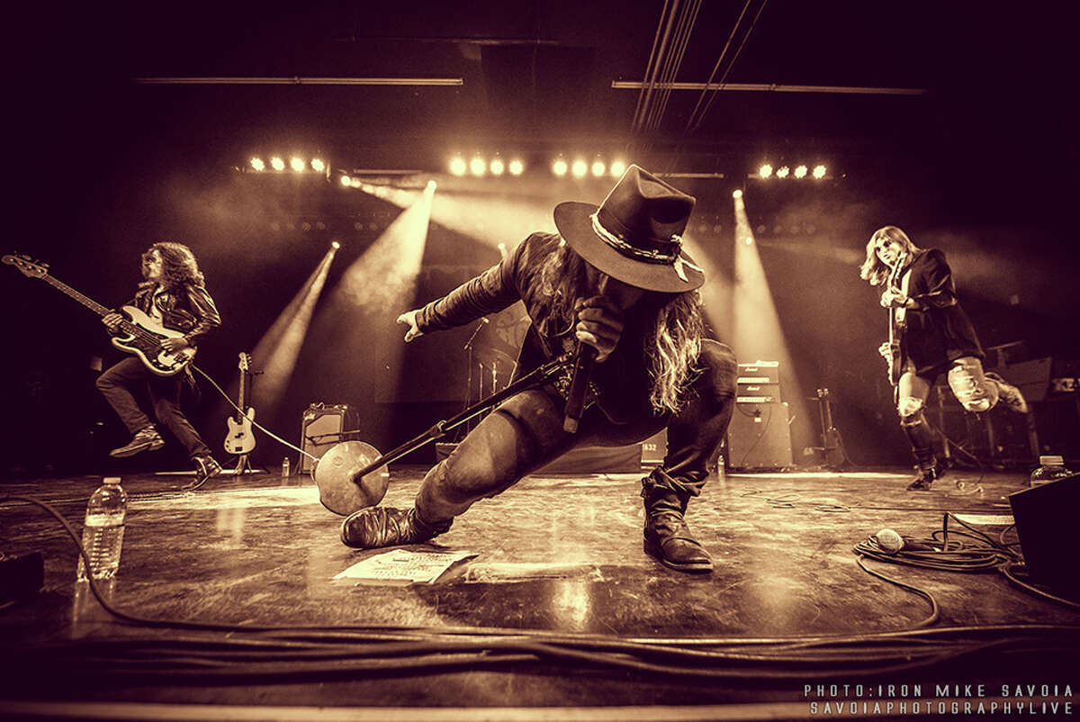 Dirty Honey lead singer visits home turf at SPAC