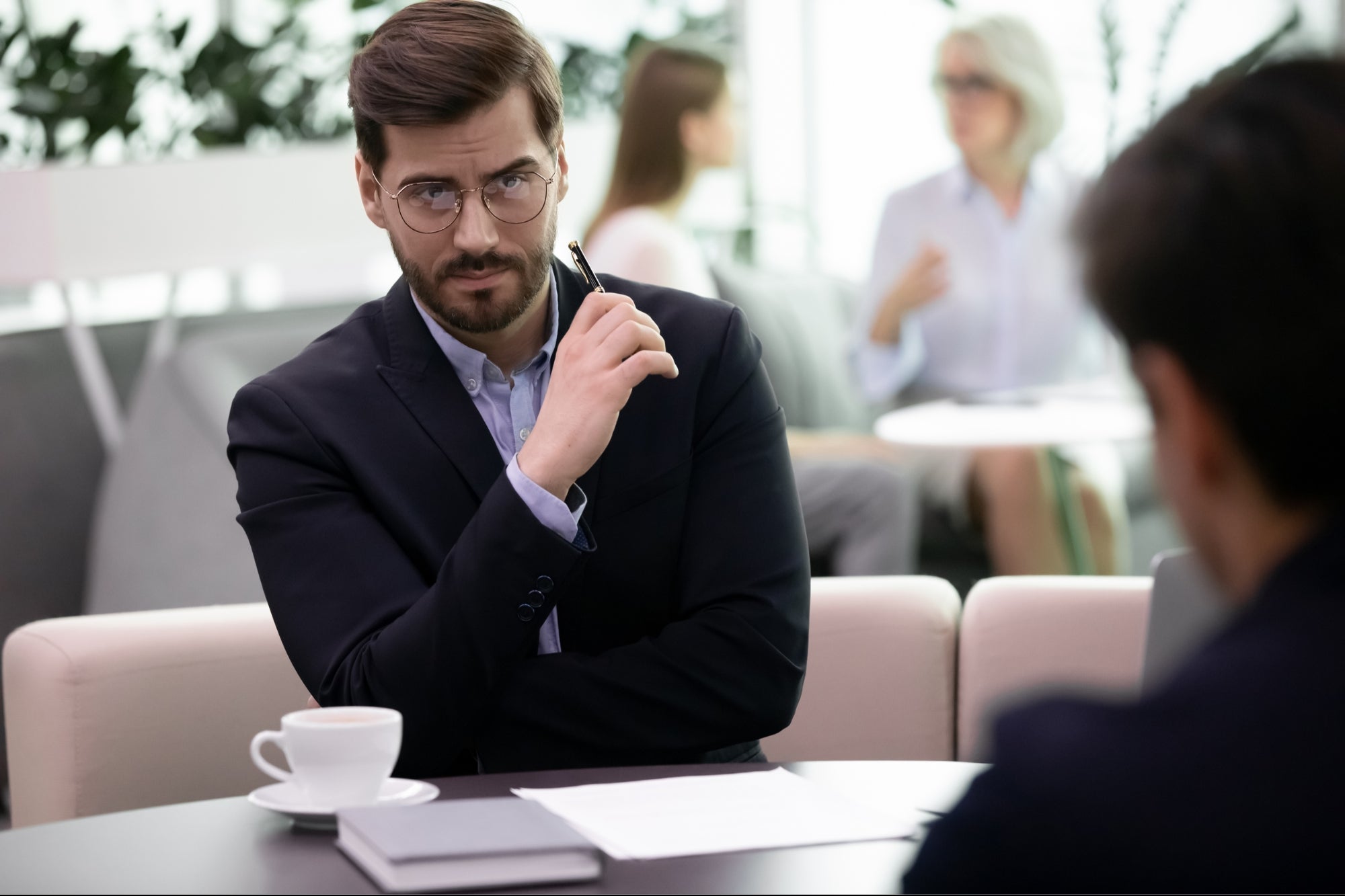 6 Ways to Make a Bad First Impression During Business Outreach