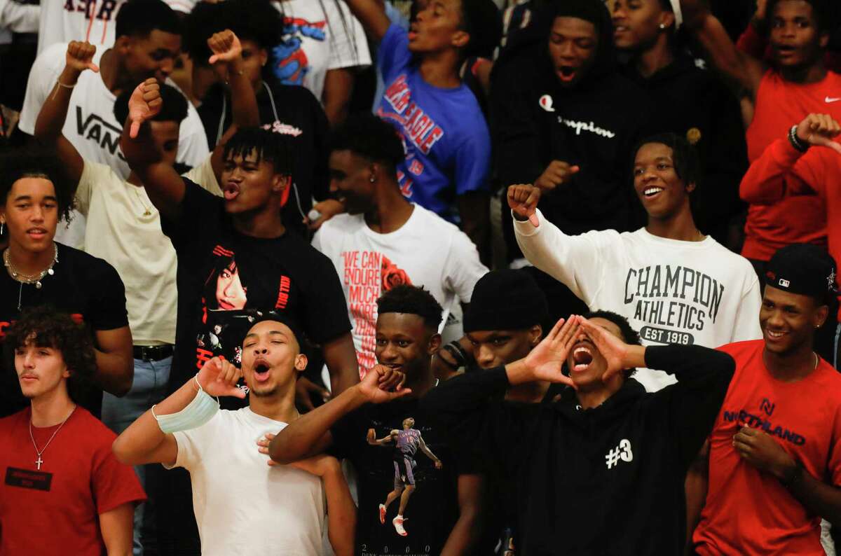 Student COVID cases nearly double across Texas in one week