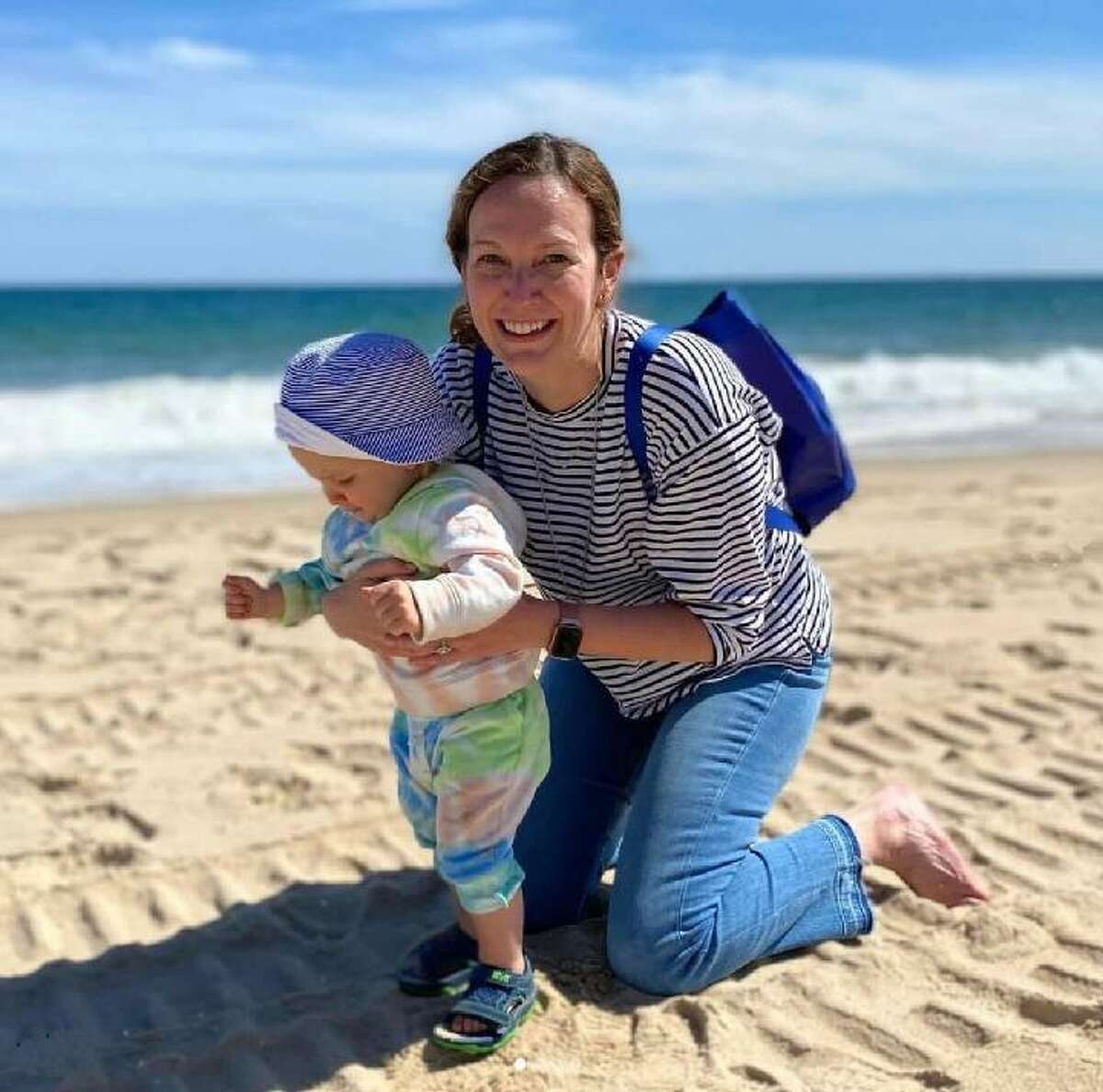 Boston doctors killed in CT plane crash survived by young son, had baby ...