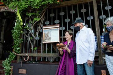 'Eating real food is not a trend': Bay Area legend Alice Waters on ...