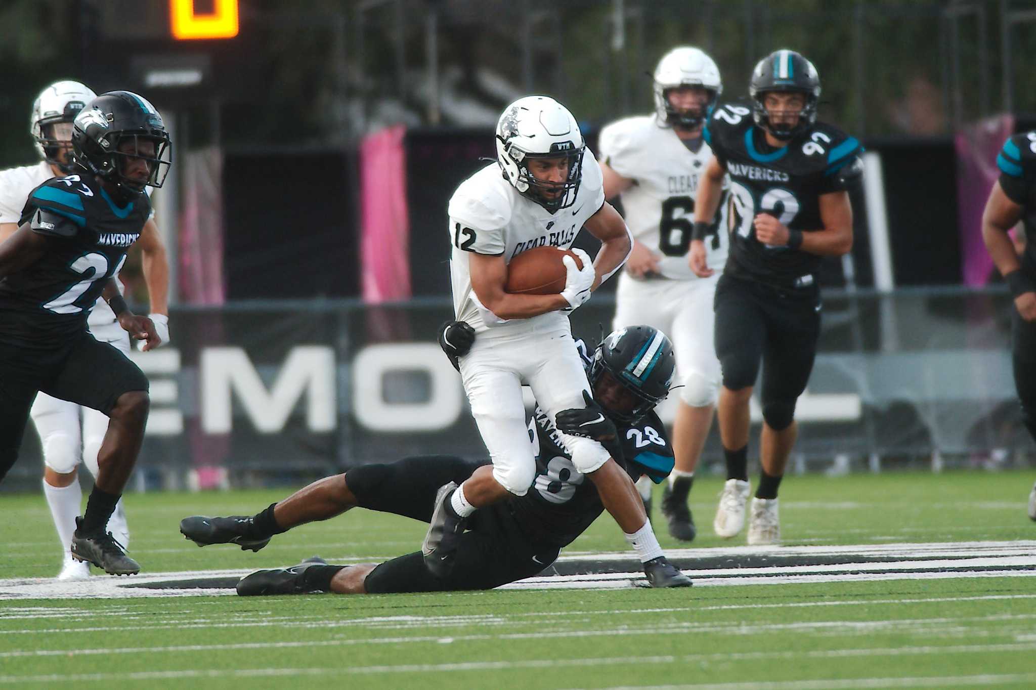 State-ranked Clear Falls topples Memorial 34-7