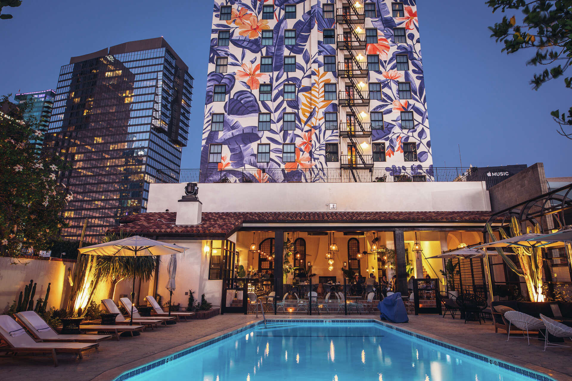 California's Hotel Figueroa is a historic retreat for solo women ...