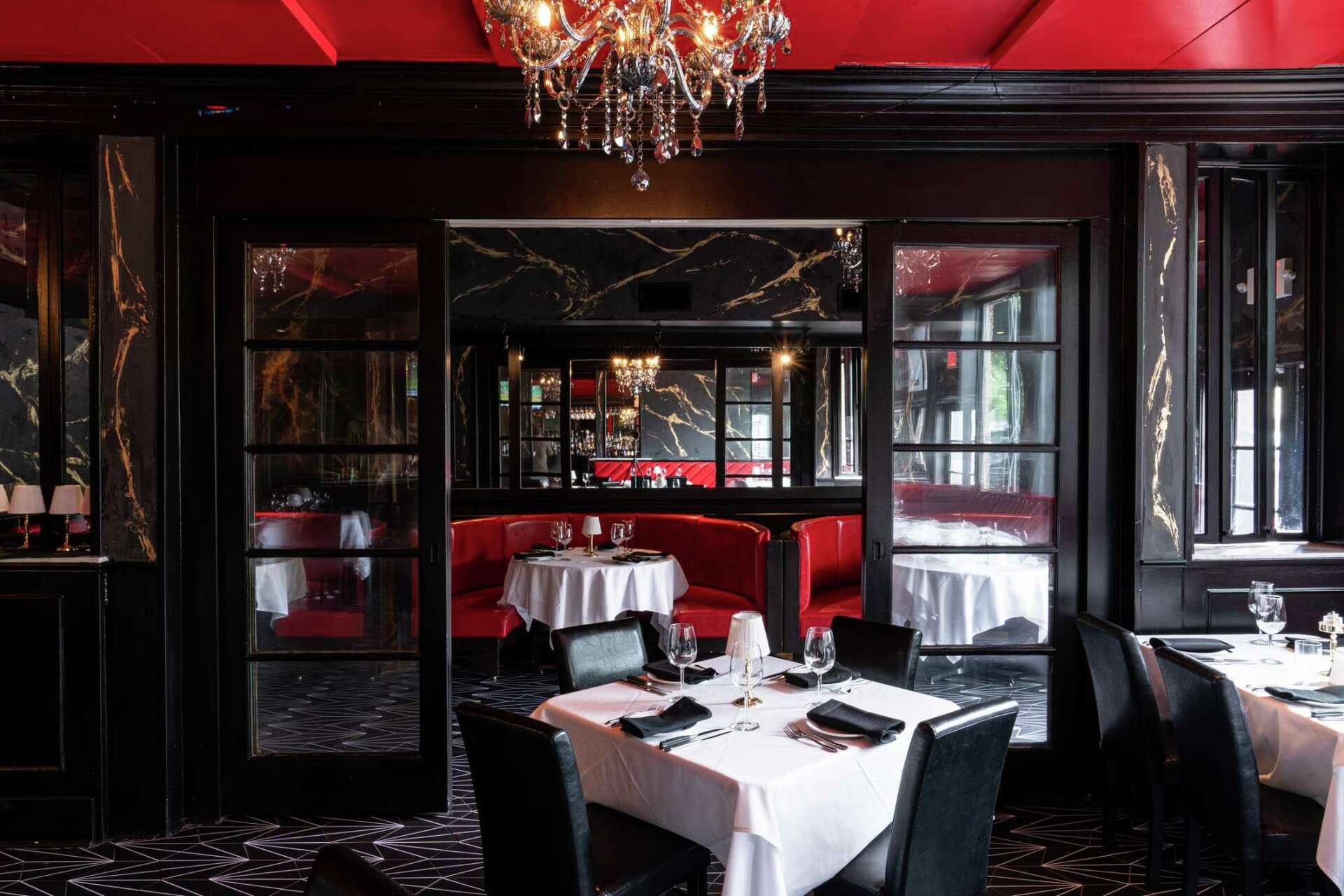 How to score the best seats in Houston’s hottest restaurants