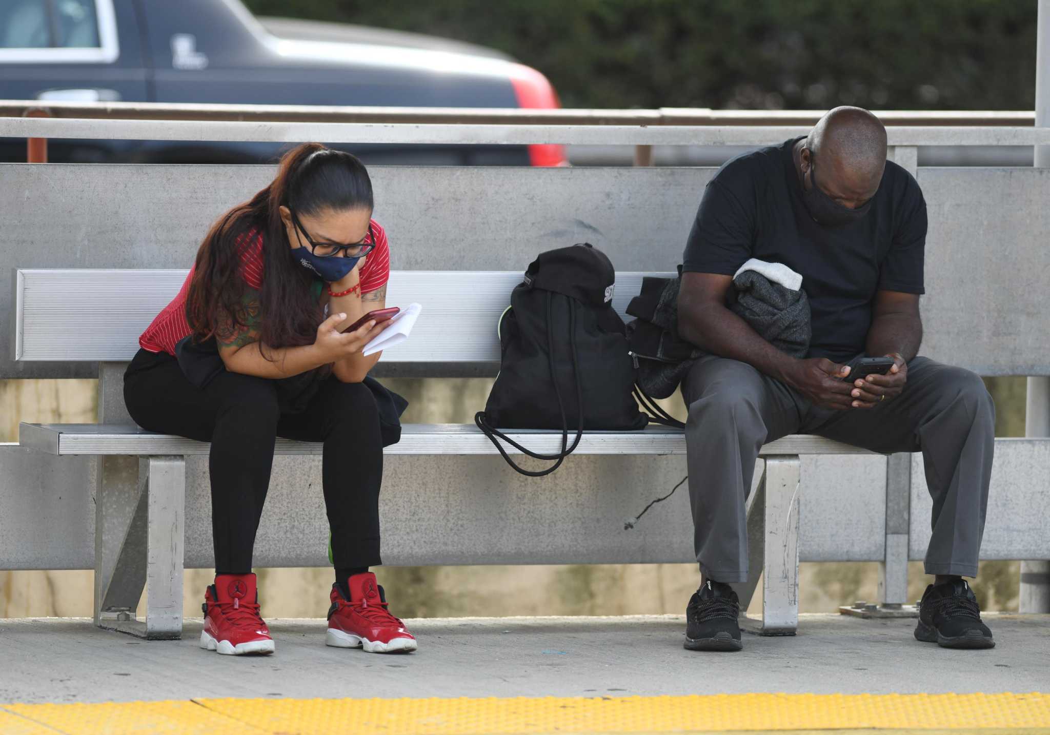 MTA reminds passengers that masks are required, regardless of vaccine ...