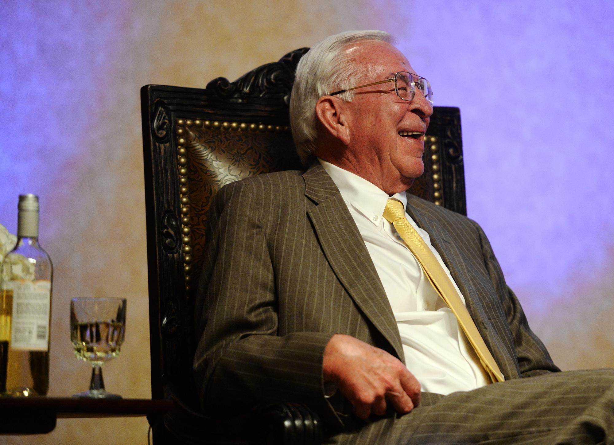 Walter Umphrey, legal powerhouse and philanthropist, dies at 85