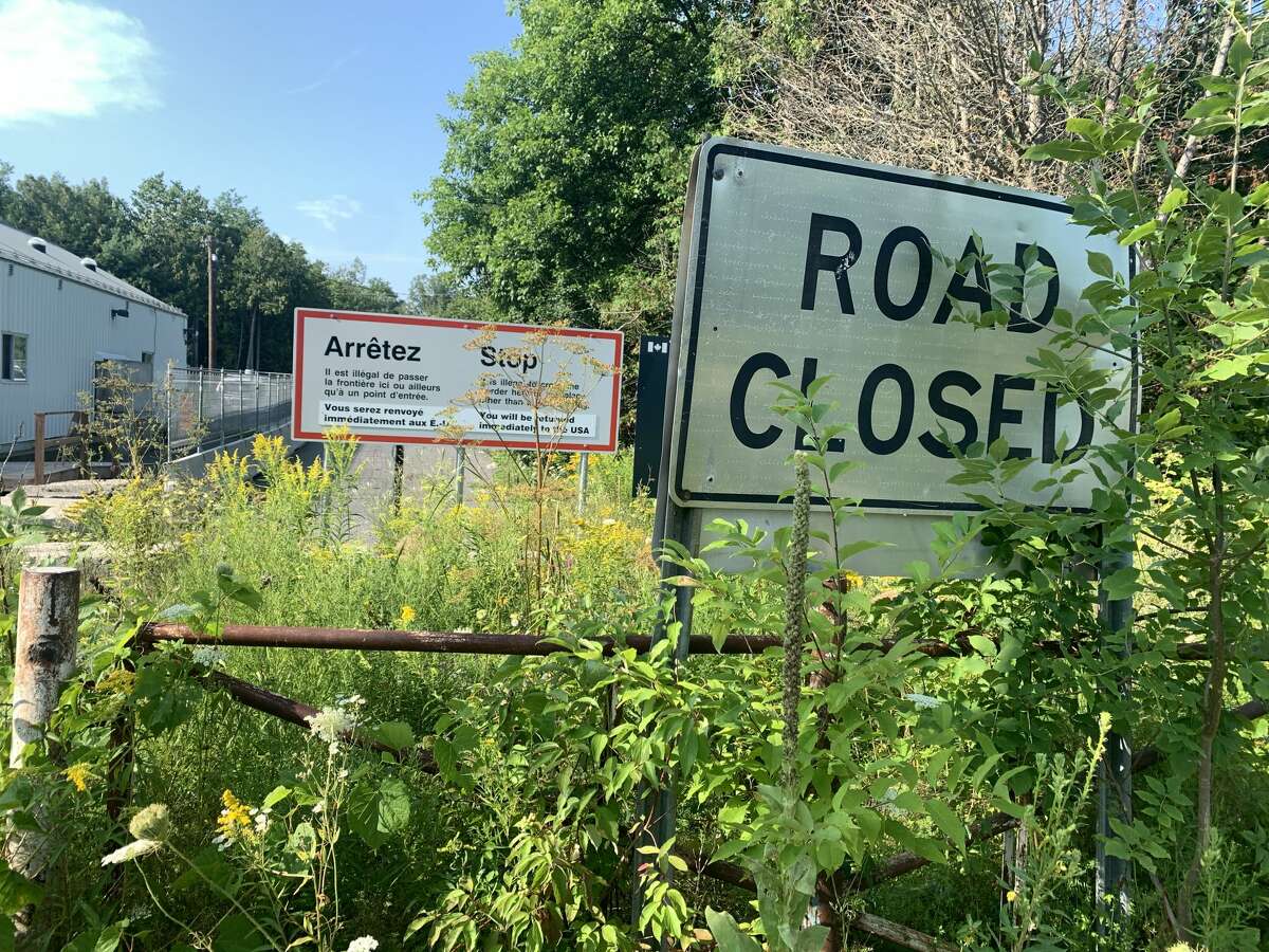 Misinformation leads Canadian asylum hopefuls to rejection at Roxham