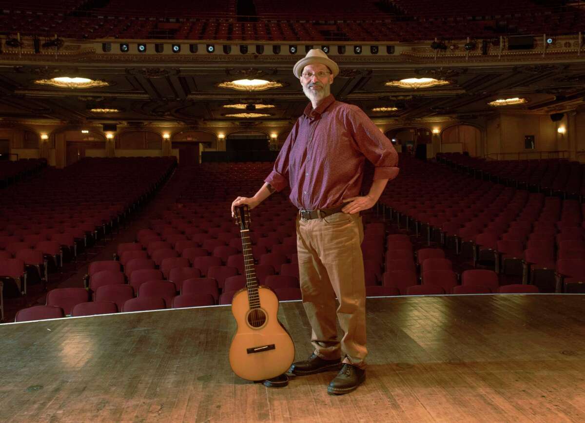 Michael Eck marks 40 years of music with new album