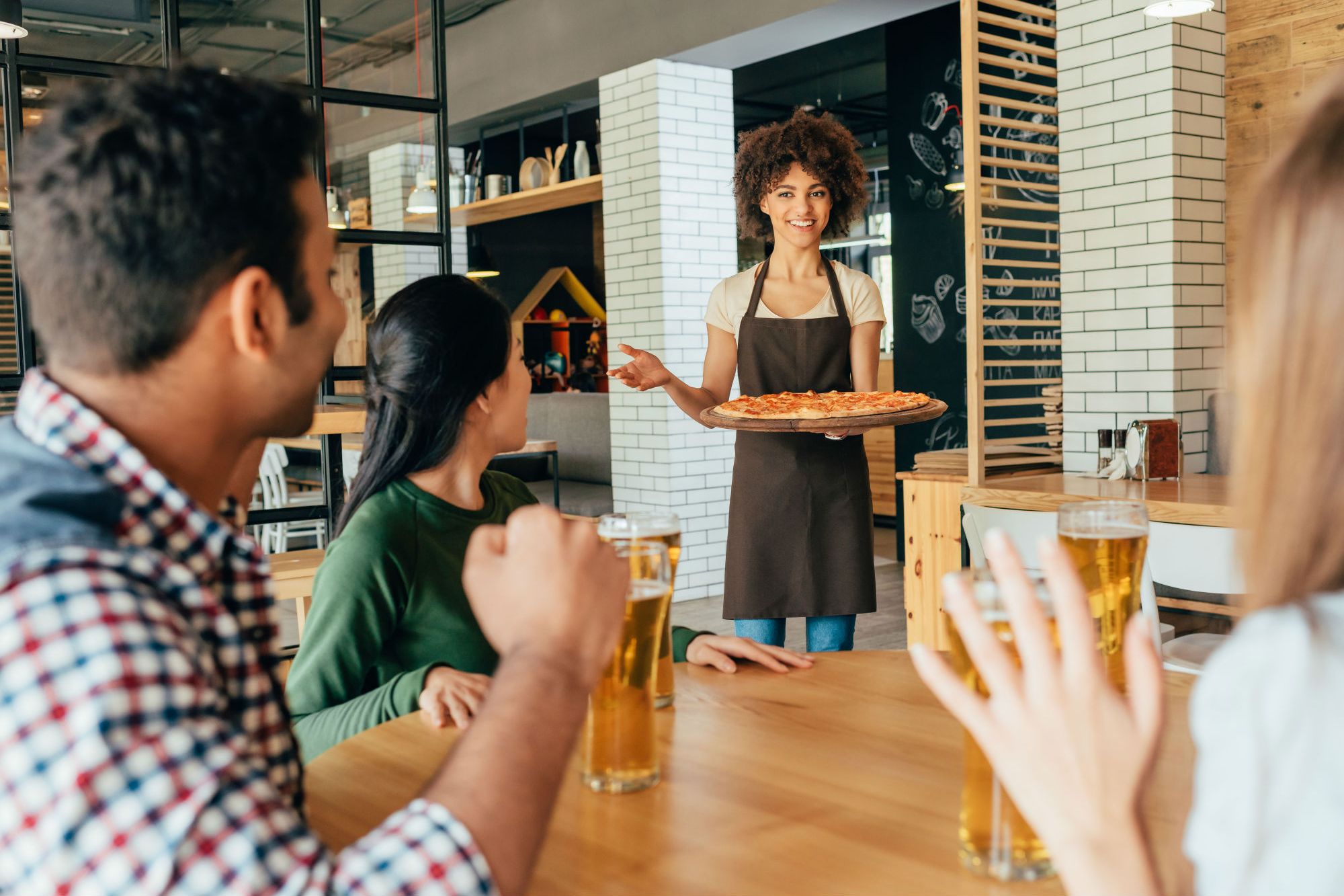 9 tips to get your first customers