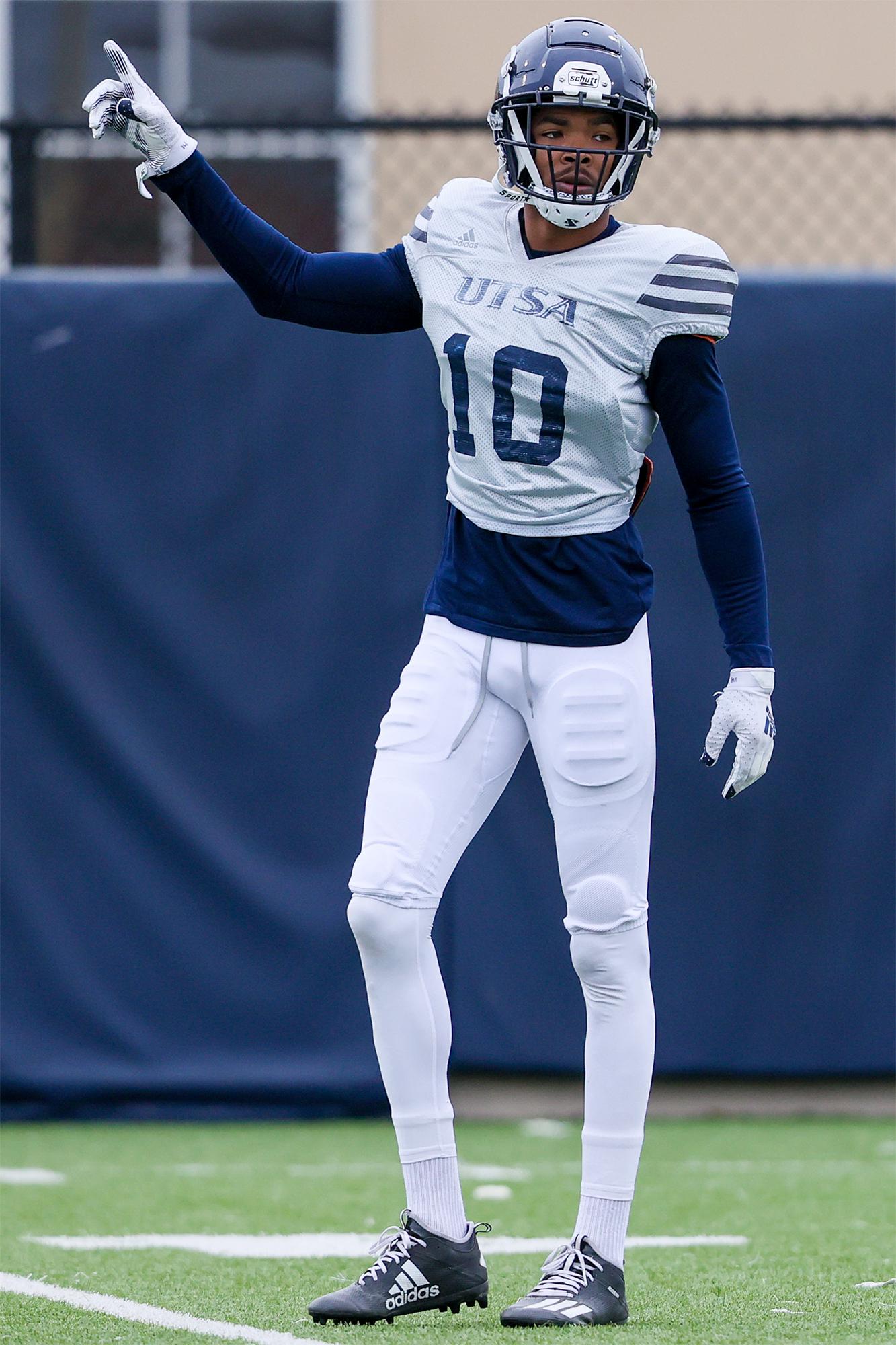 Texas A&M transfer Clifford Chattman carving out role in UTSA secondary