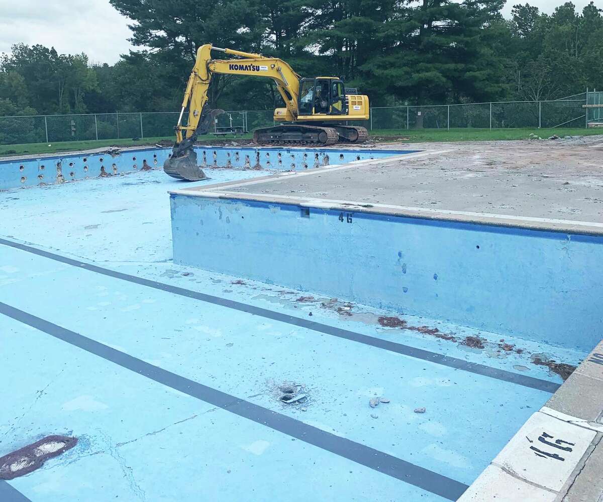 Photos: Middletown demolishes Veterans Pool to make way for new state ...
