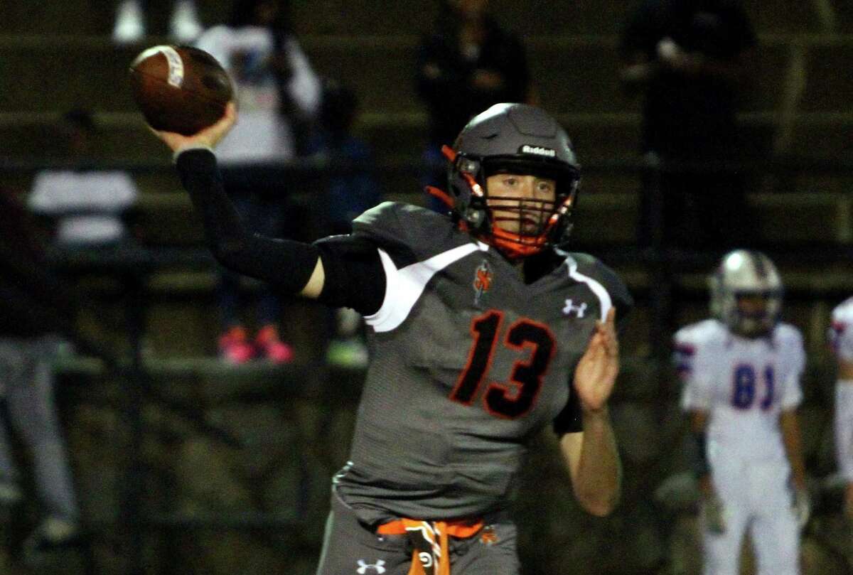 Danbury beats Stamford with Thomas scoring three touchdowns