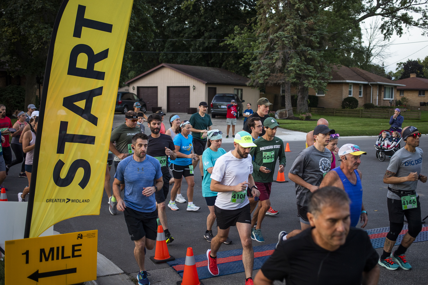 Hundreds of runners and walkers participate in 2021 Dow RunWalk