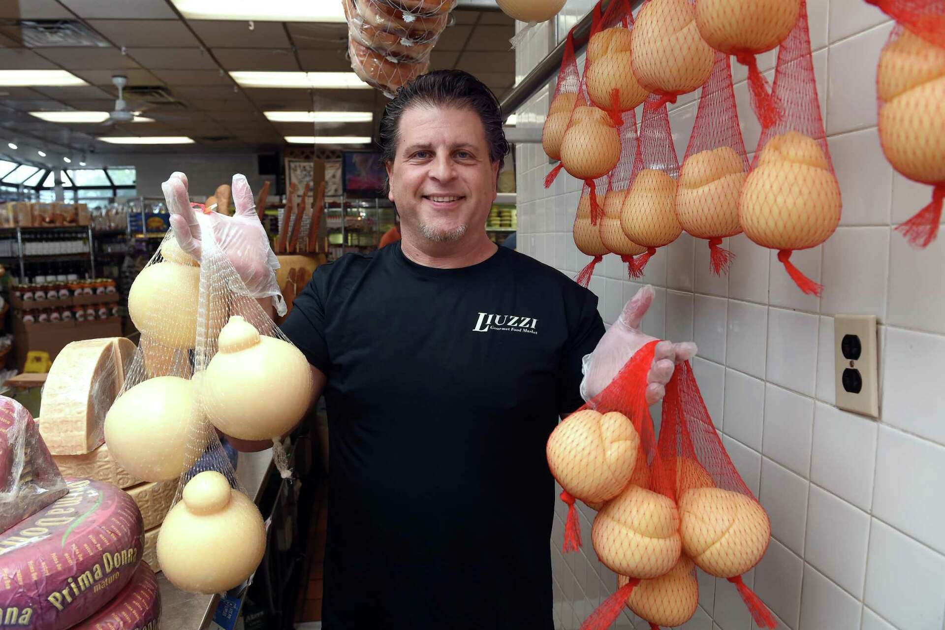 Say cheese: Liuzzi family still feeding CT after 40 years and 5 generations