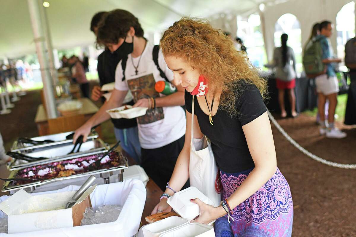 Wesleyan Eat Local Challenge highlights farmers and fishers