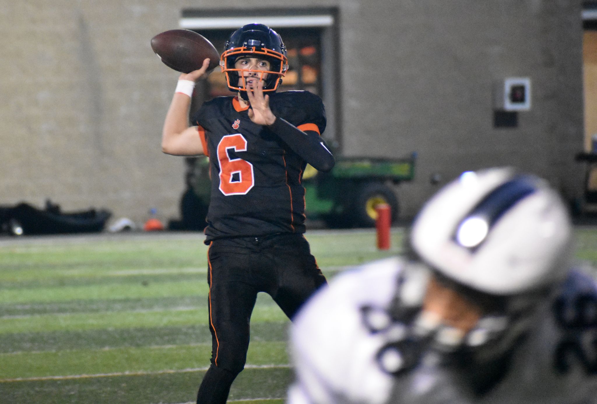 Keller's dual performance leads Ridgefield football past No. 8 Xavier