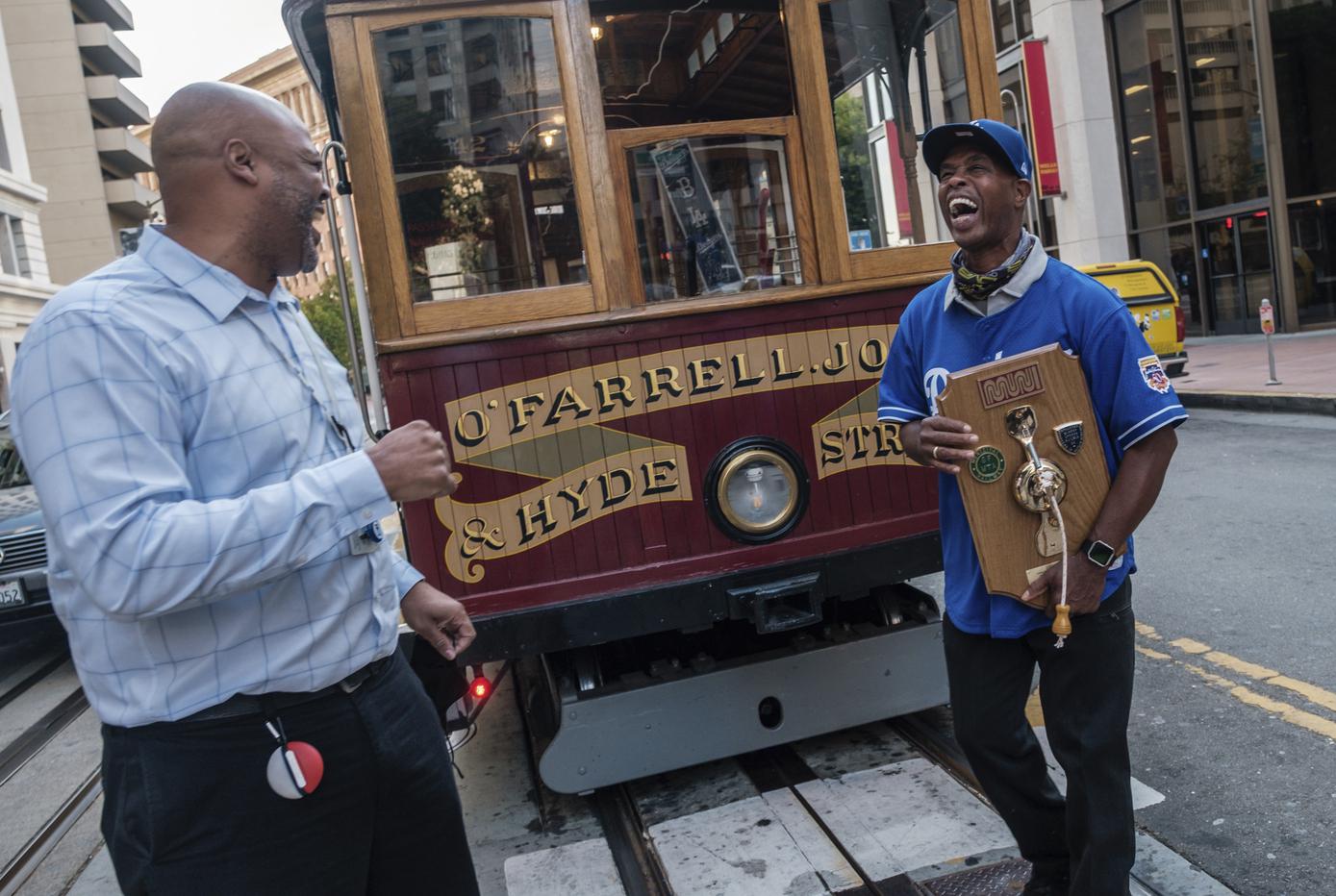 Beloved S.F. cable car gripman takes last bell-ringing trip after ...