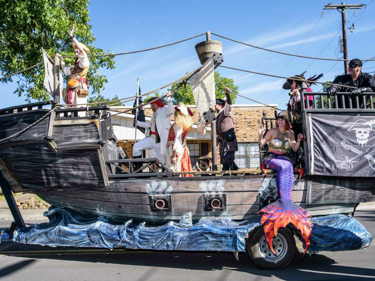 Something fishy in San Marcos: a parade for the Mermaid Capital of ...