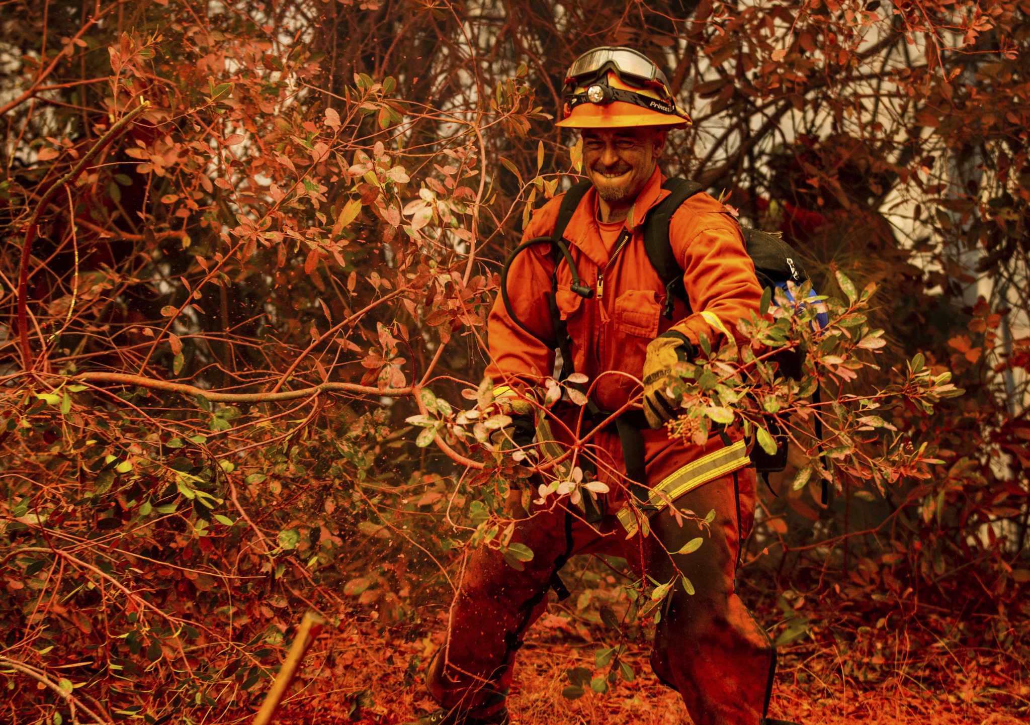 Crews build on success battling Fawn Fire, fear dangerous weather in ...