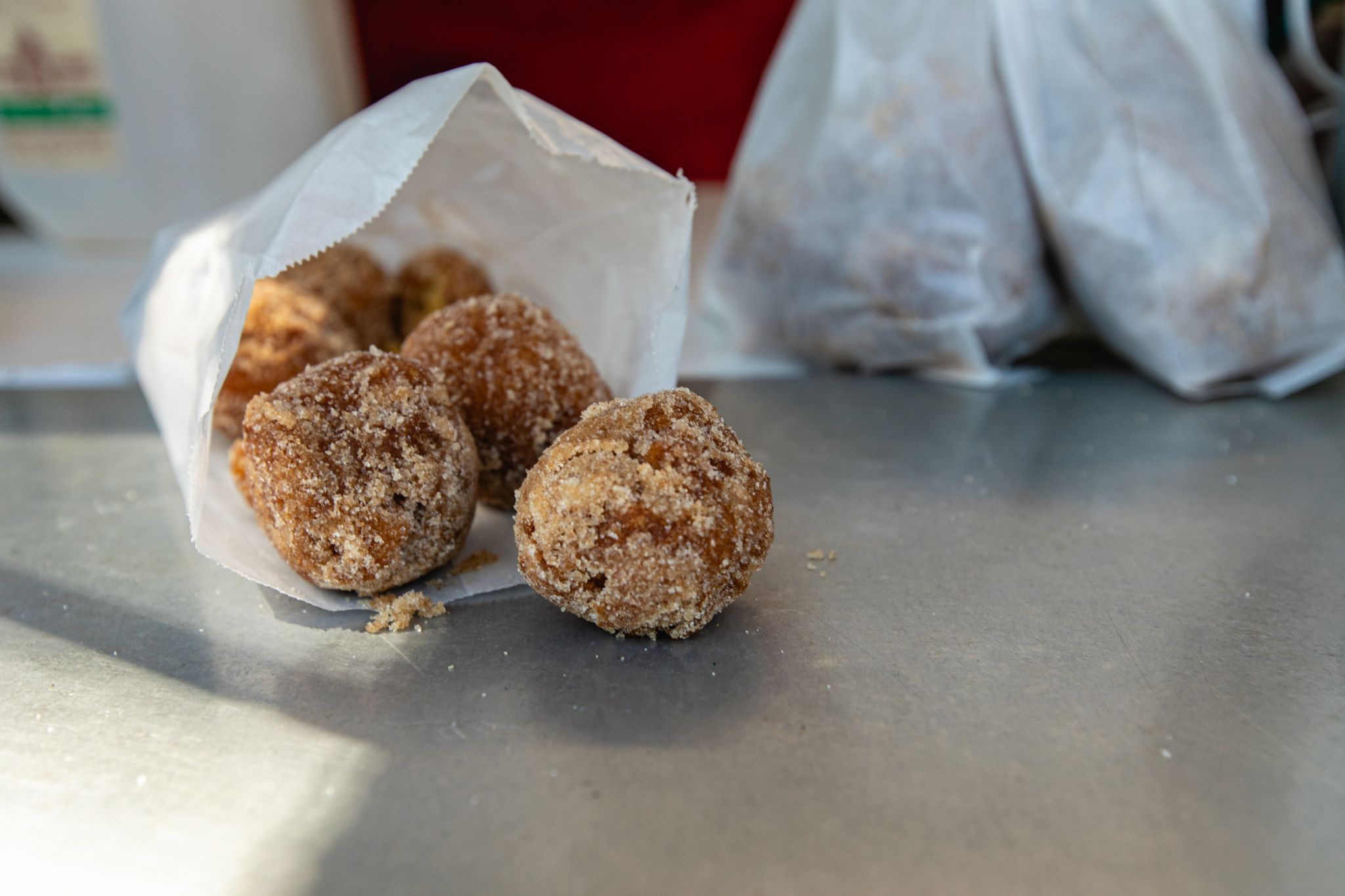 Lake Compounce to host apple fritter eating contest Sunday