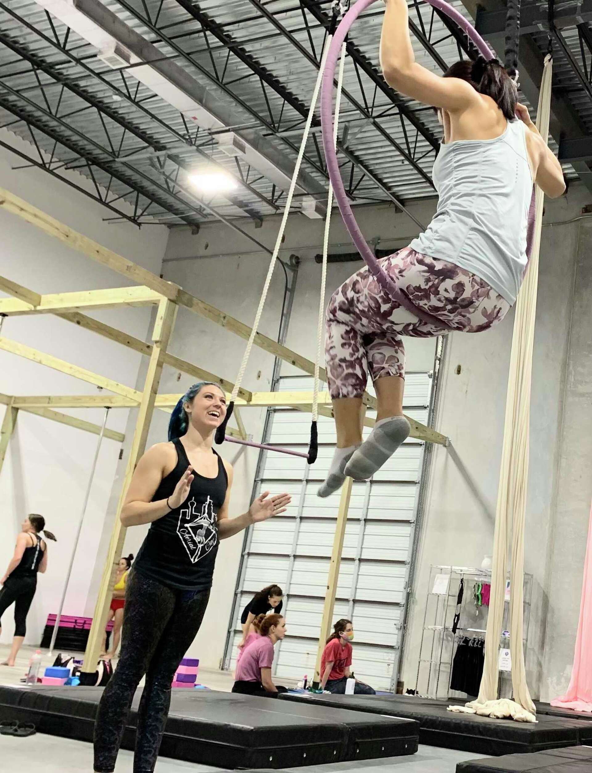 2 car crashes and traumatic brain injury left San Antonio aerialist ...