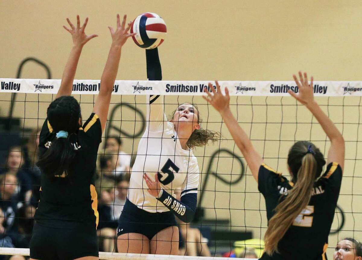 Volleyball: Smithson Valley whips East Central to stay unbeaten in 27-6A