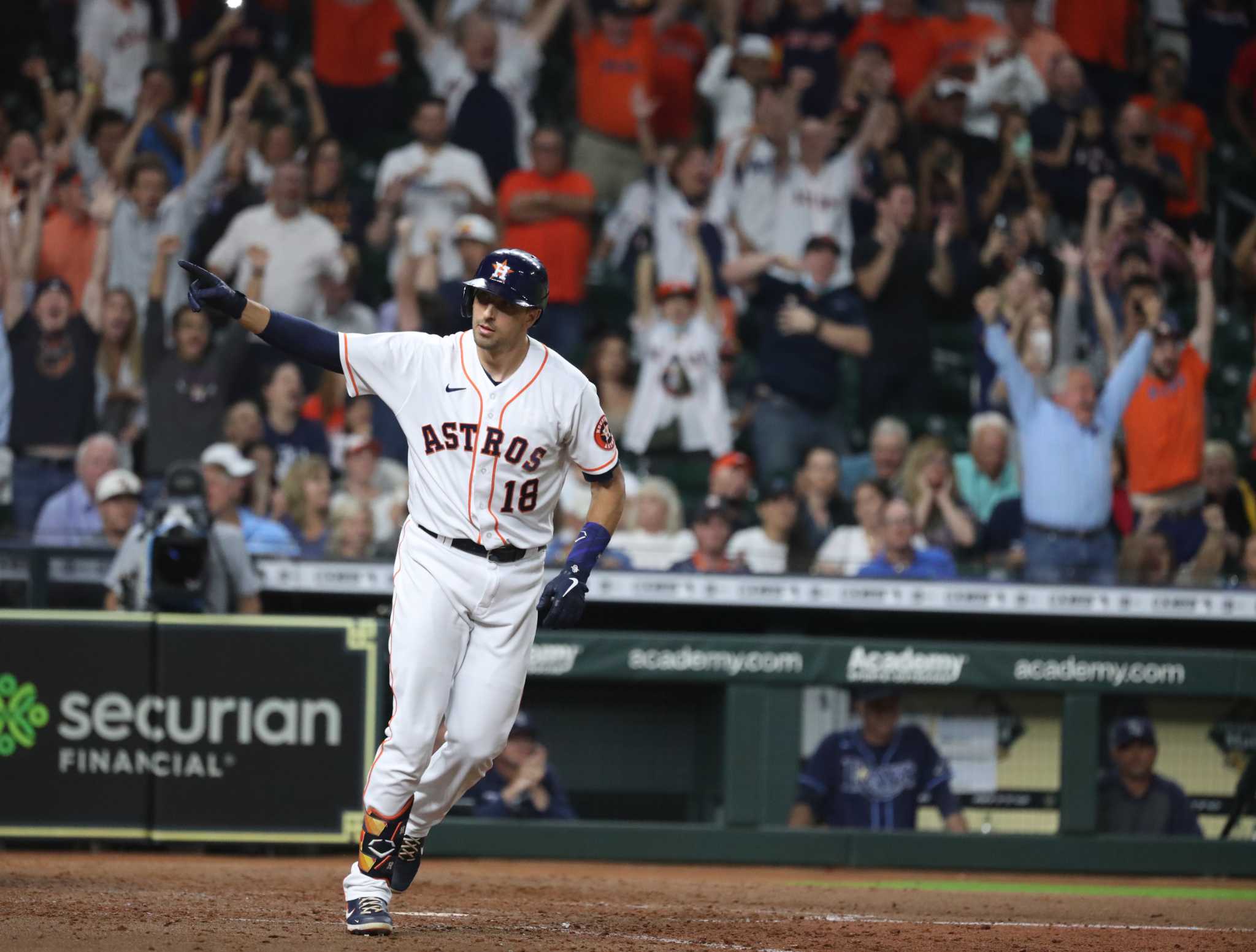 Walk this way: Astros' stellar at-bats beat Rays, trim magic number to 1