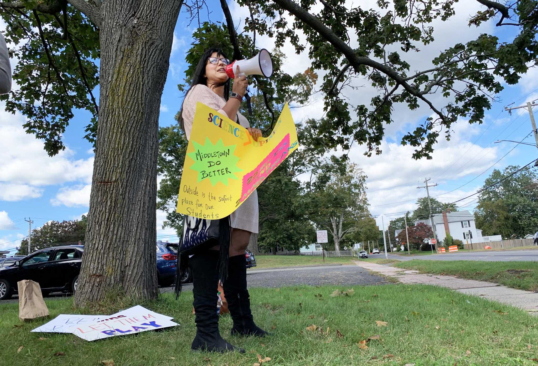 Parents petition Middletown Board of Ed to change recess policy