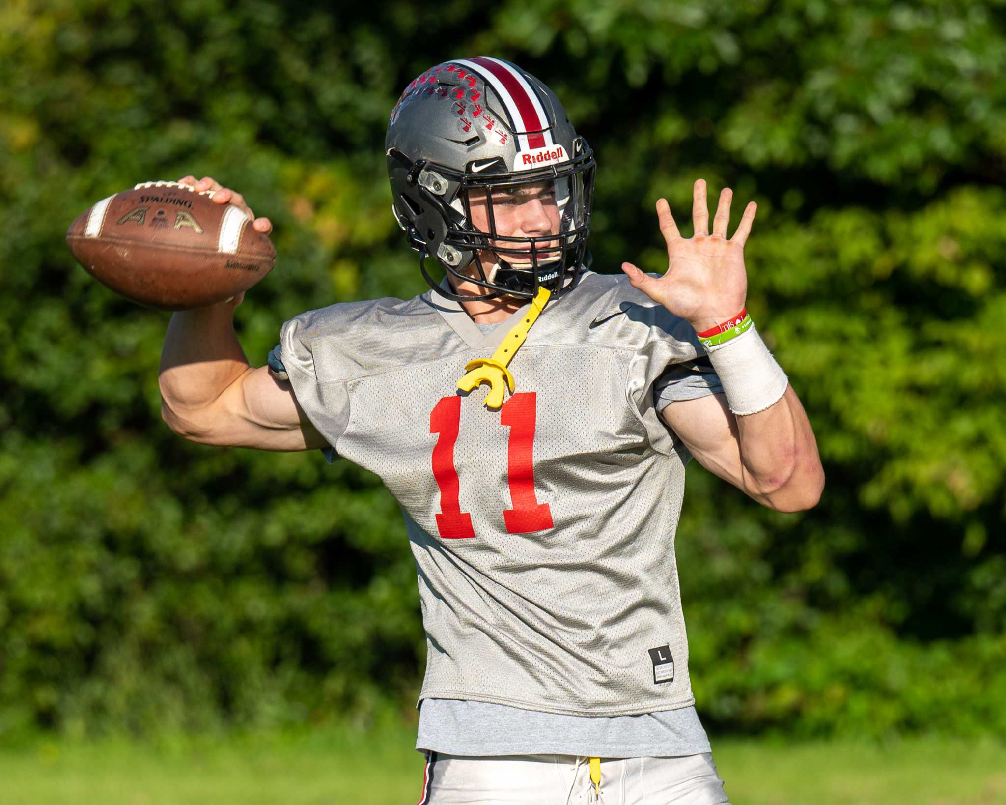 Shift from receiver to quarterback has netted mighty results for ...