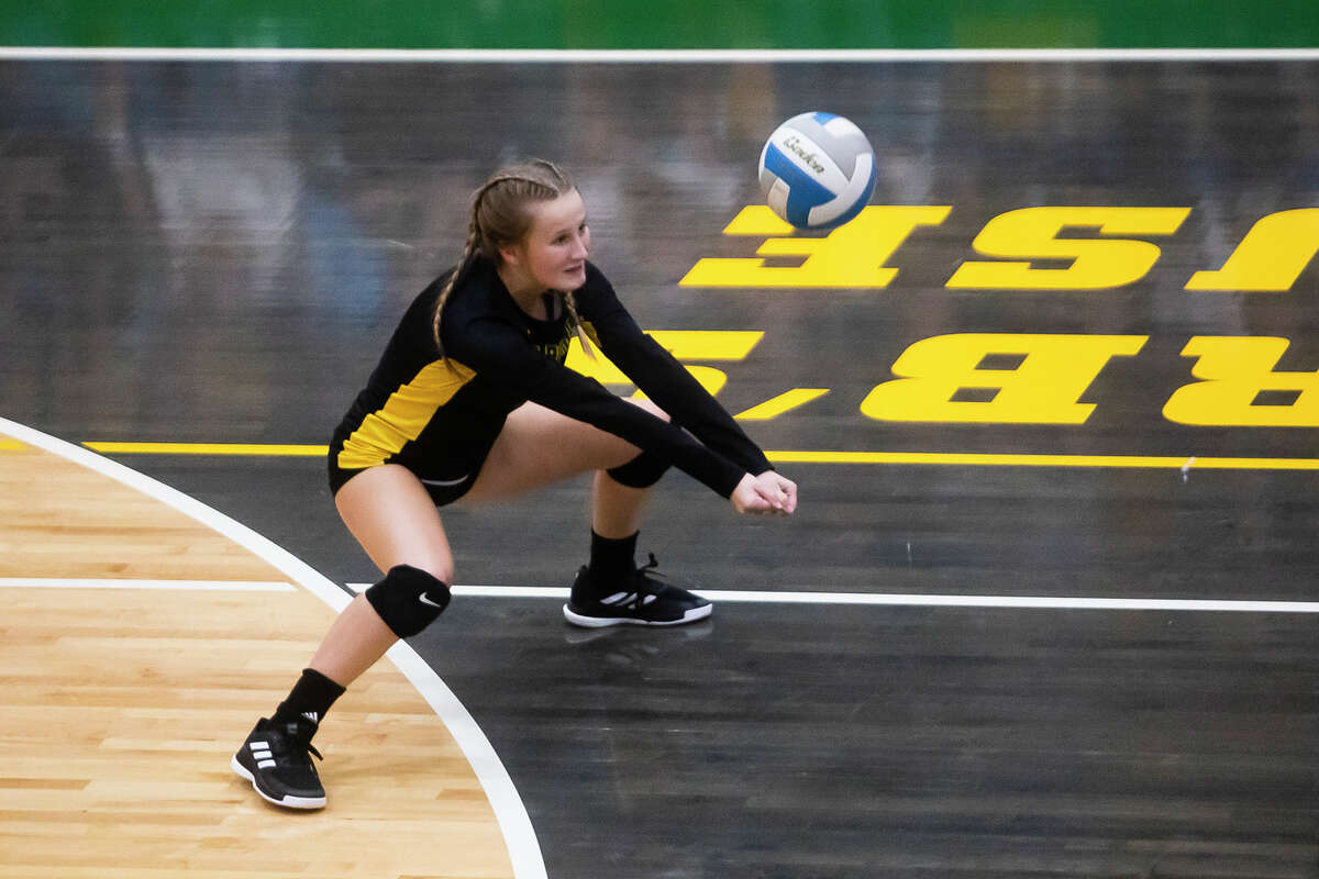 A step forward: Dow volleyball turns a corner