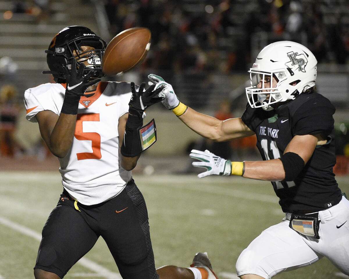 Texas City stays perfect with rout of Kingwood Park