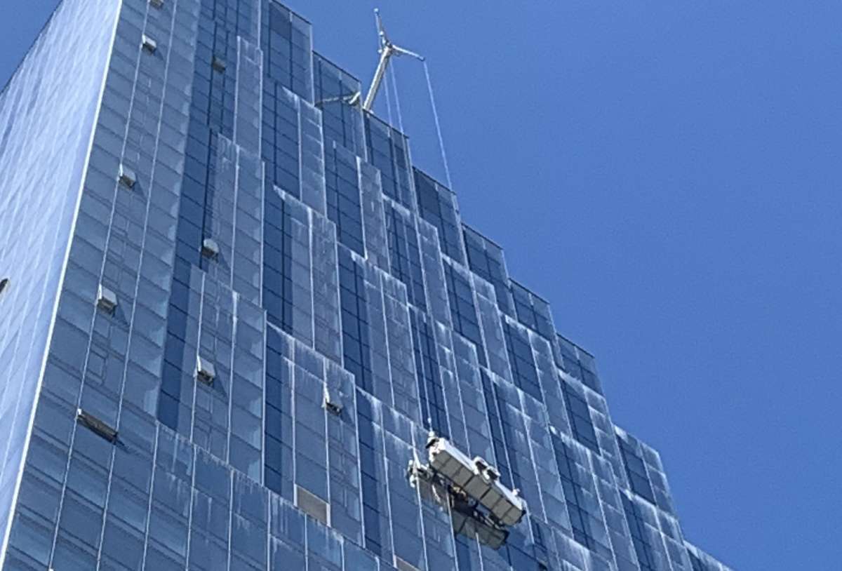 Window on 45th floor of SF skyscraper crashes onto ground
