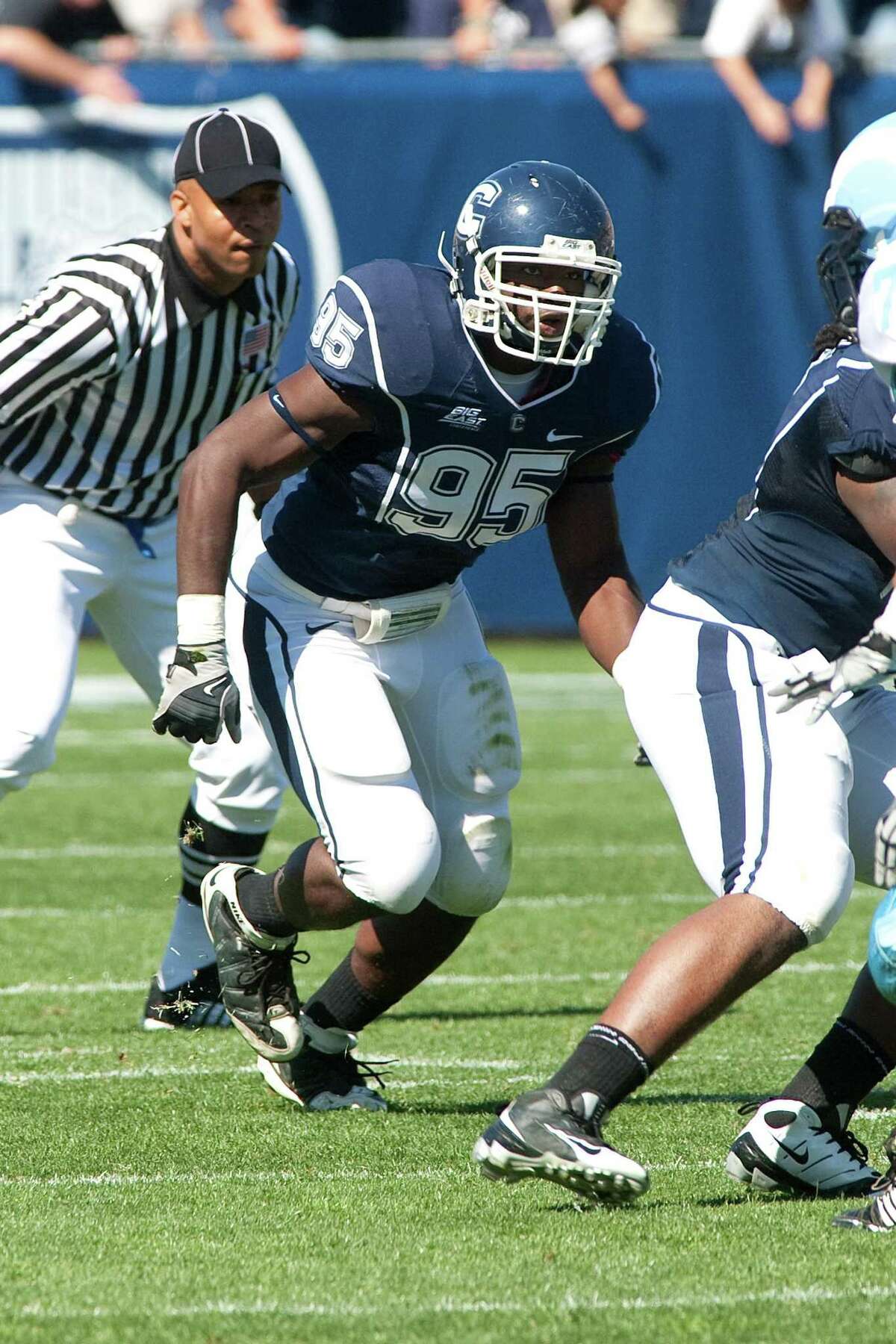 Greg Lloyd Jr. left UConn for the NFL in 2011. Ten years later, he ...
