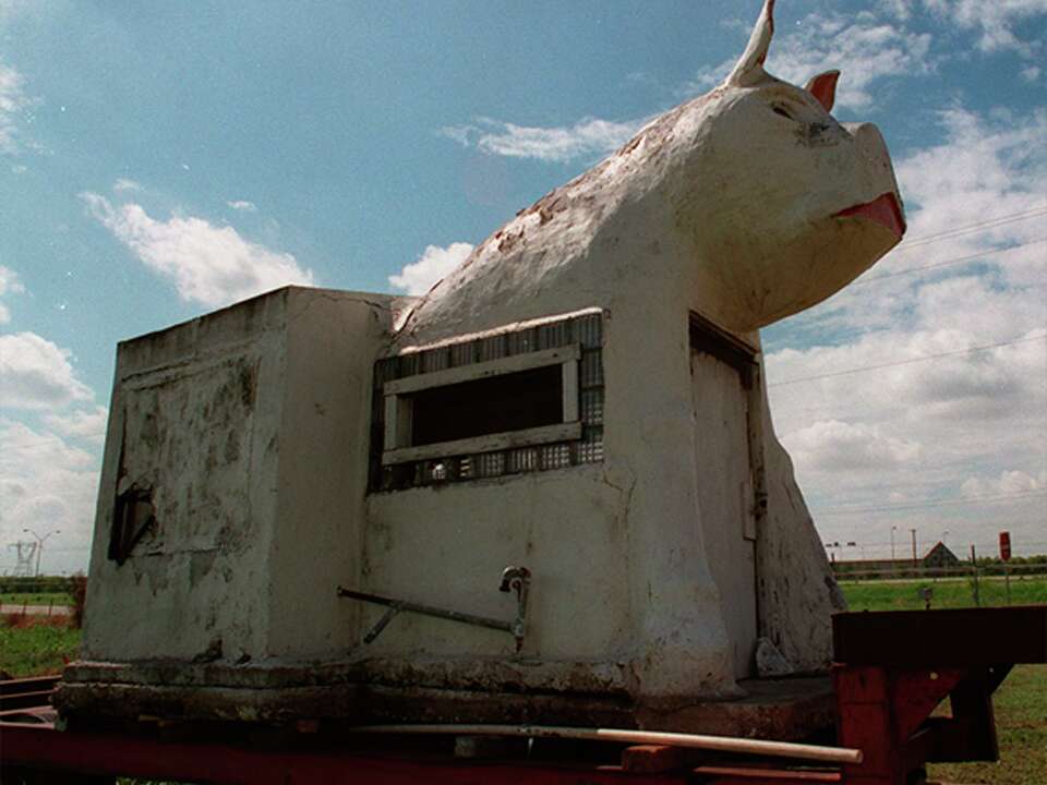 The Big Pig in San Antonio’s Southtown has a hazy history that includes ...
