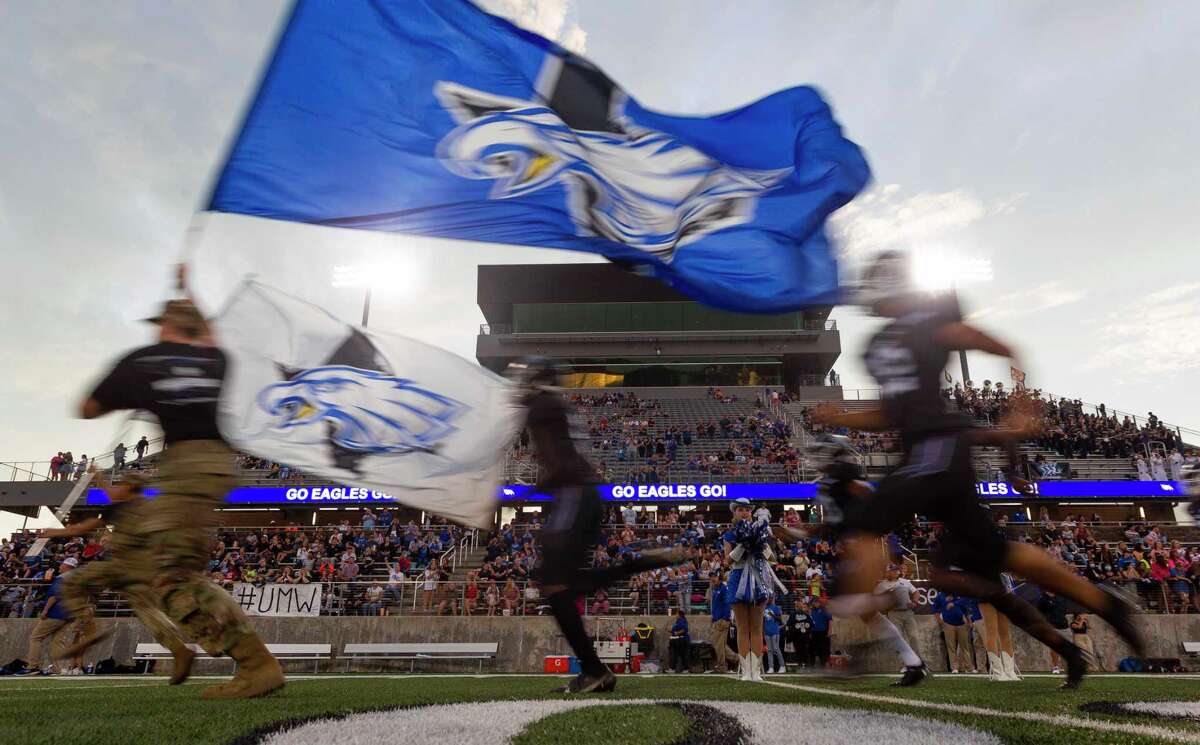 New Caney comes from behind to top Lufkin