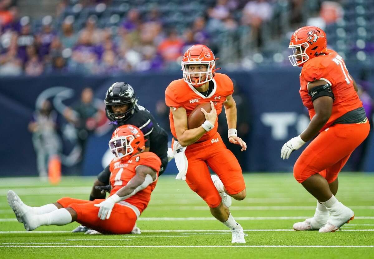 Sam Houston rallies past rival SFA in Battle of the Piney Woods